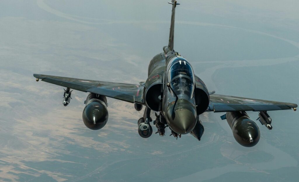 Les Dassault Aviation Mirage 2000D voleront encore 10 ans ...