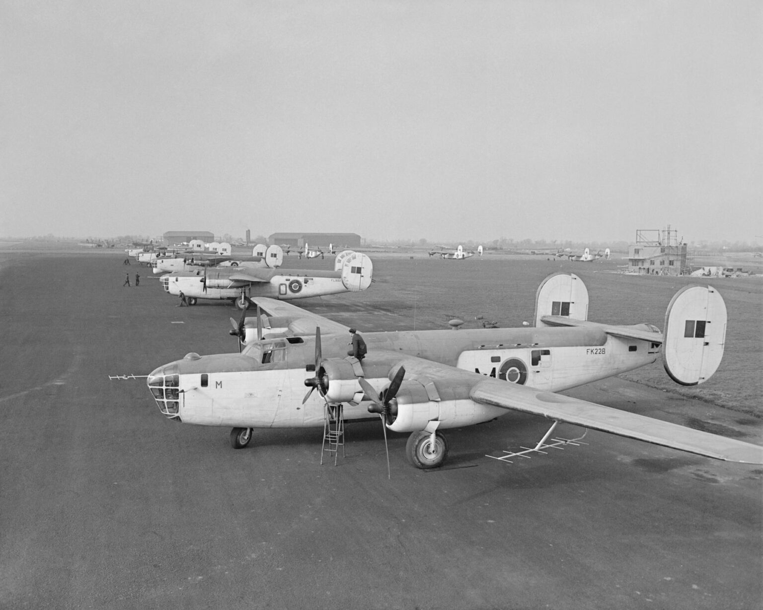 Les avions de la Libération, partie 10 : le Consolidated B-24 Liberator ...