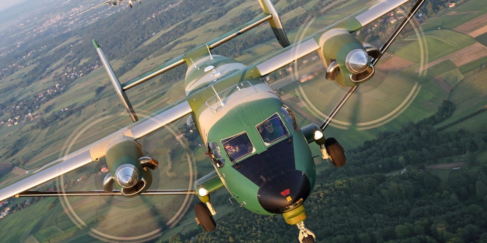 Aviation Militaire & Défense — avionslegendaires.net