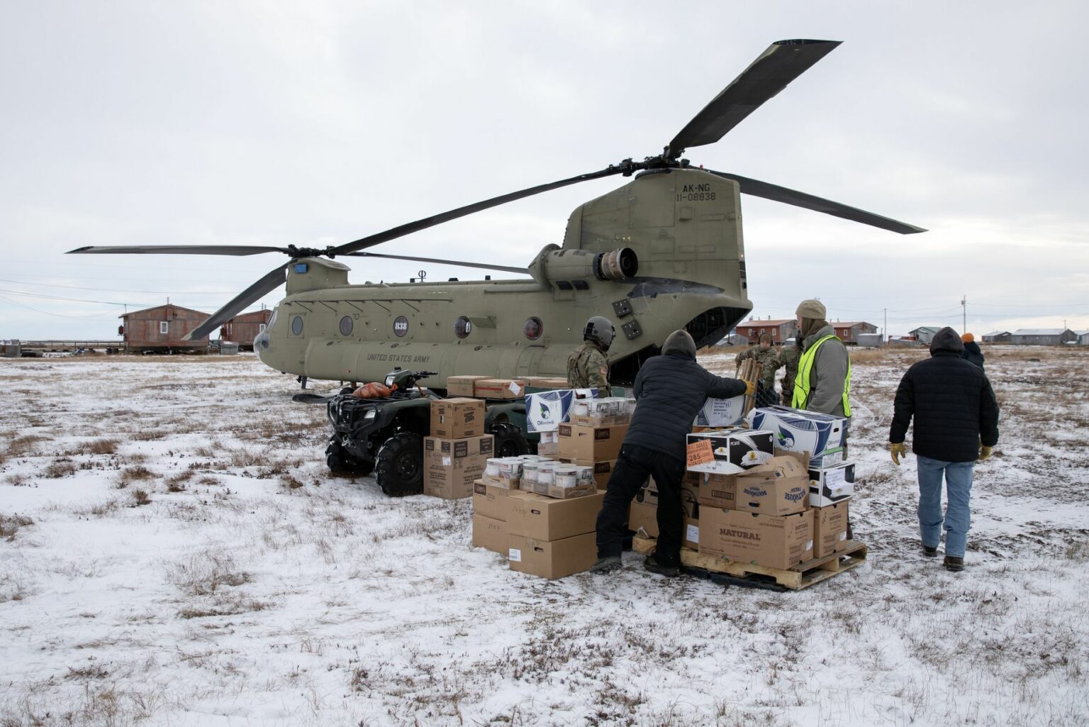 En Alaska des Chinook aux missions... inhabituelles ...