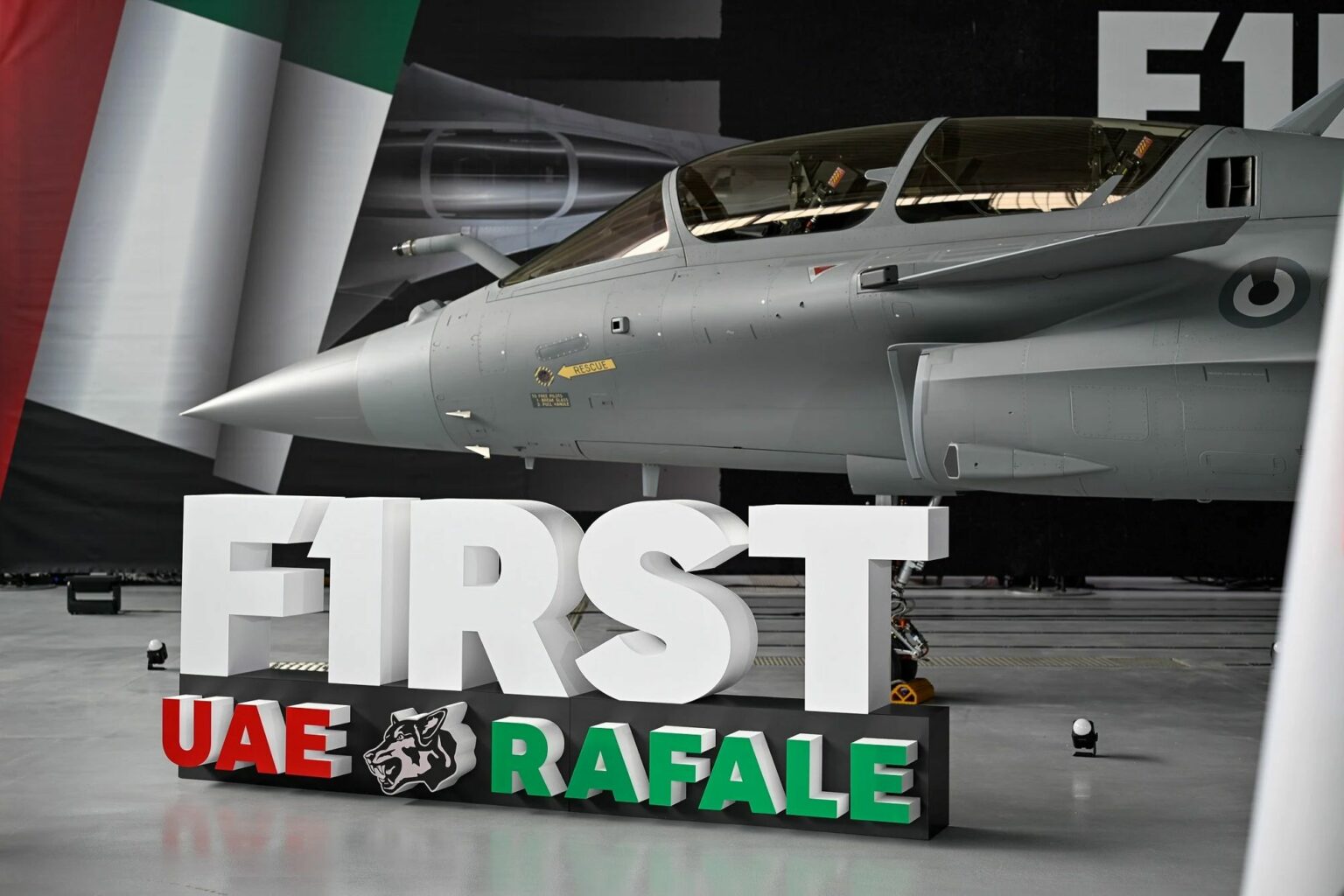 Le Rafale dans tous ses états. — Dossier avionslegendaires.net