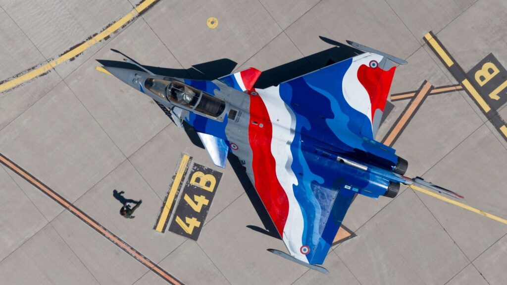 Un Rafale pris de haut ! — avionslegendaires.net