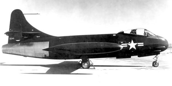 Vought F6U Pirate — avionslegendaires.net