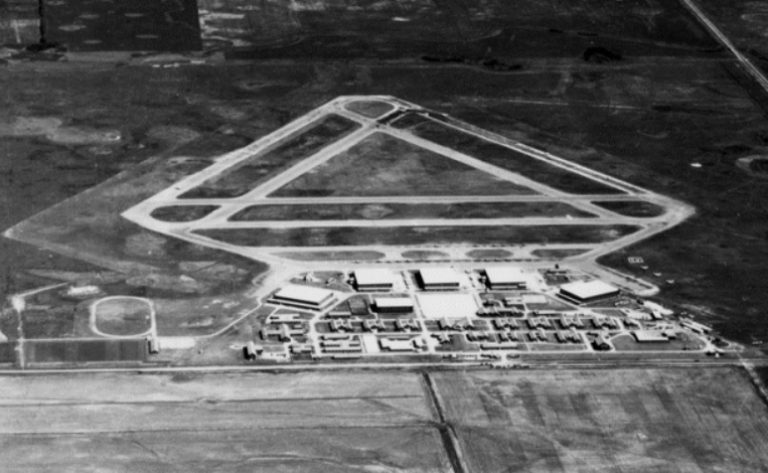 Programme d'entraînement aérien du Commonwealth — Dossier ...