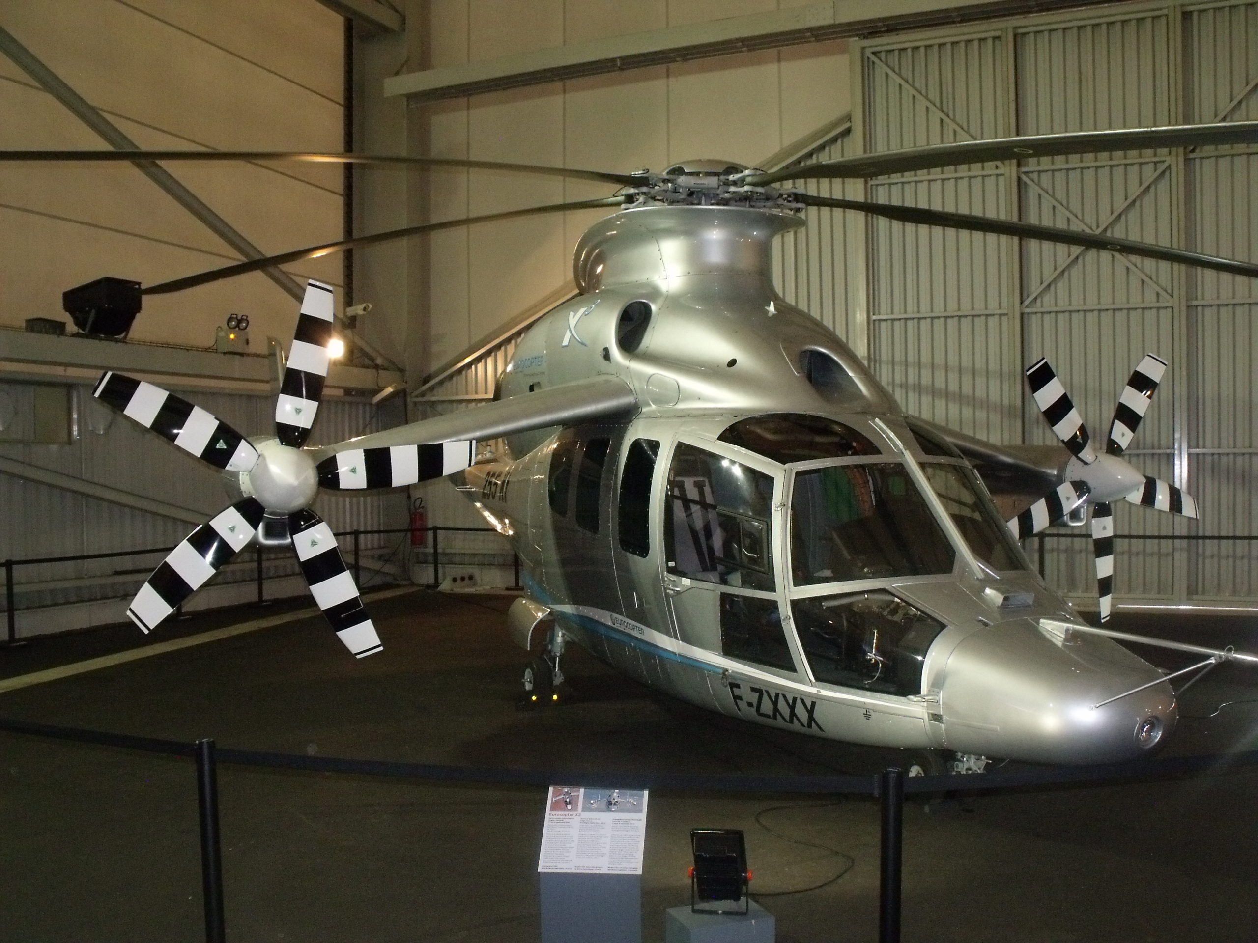 Le Musée de l'Air et de l'Espace expose l'Eurocopter X³ ...