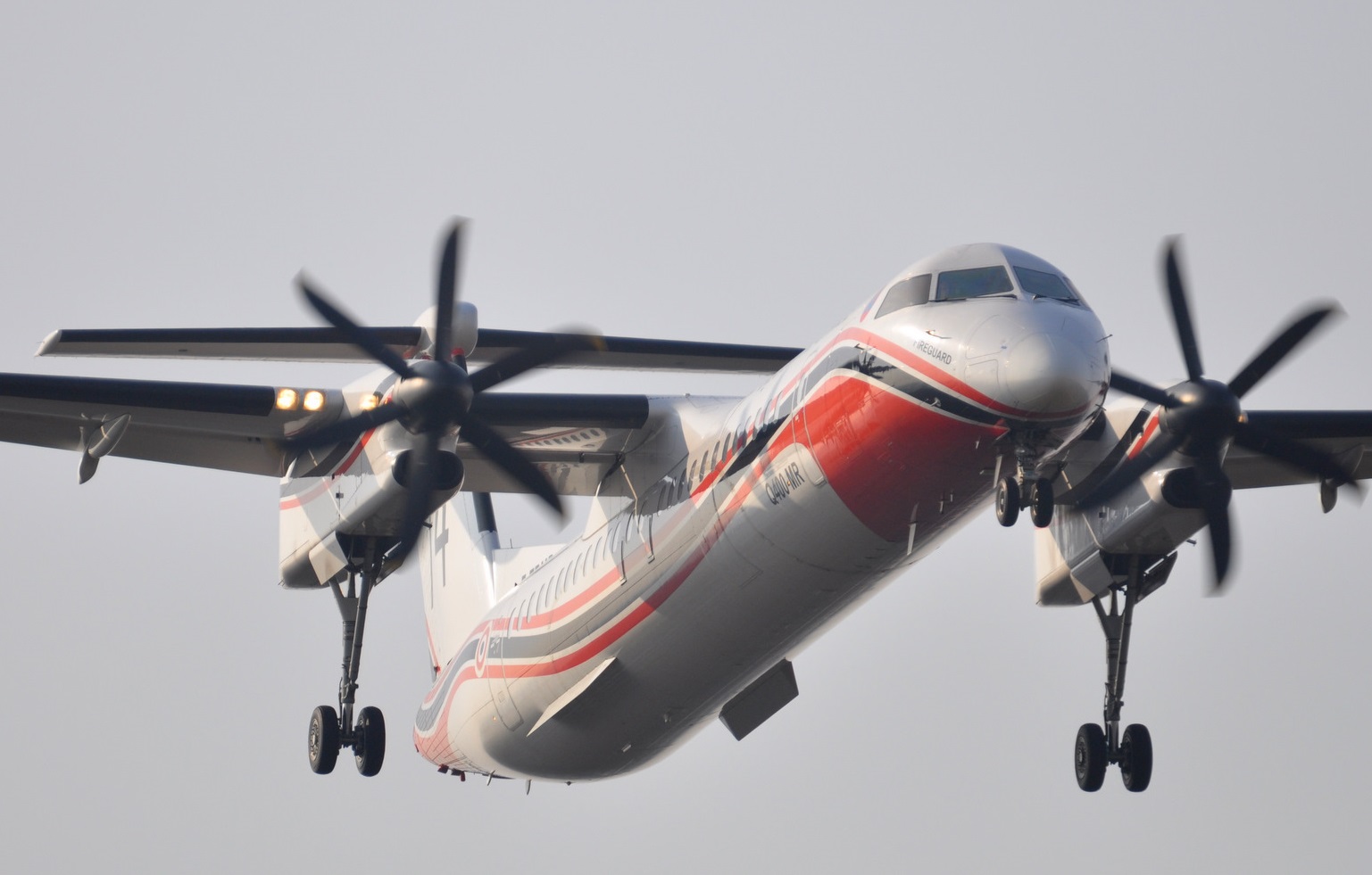 La Sécurité Civile déploie un Dash 8 non loin du Mans ...